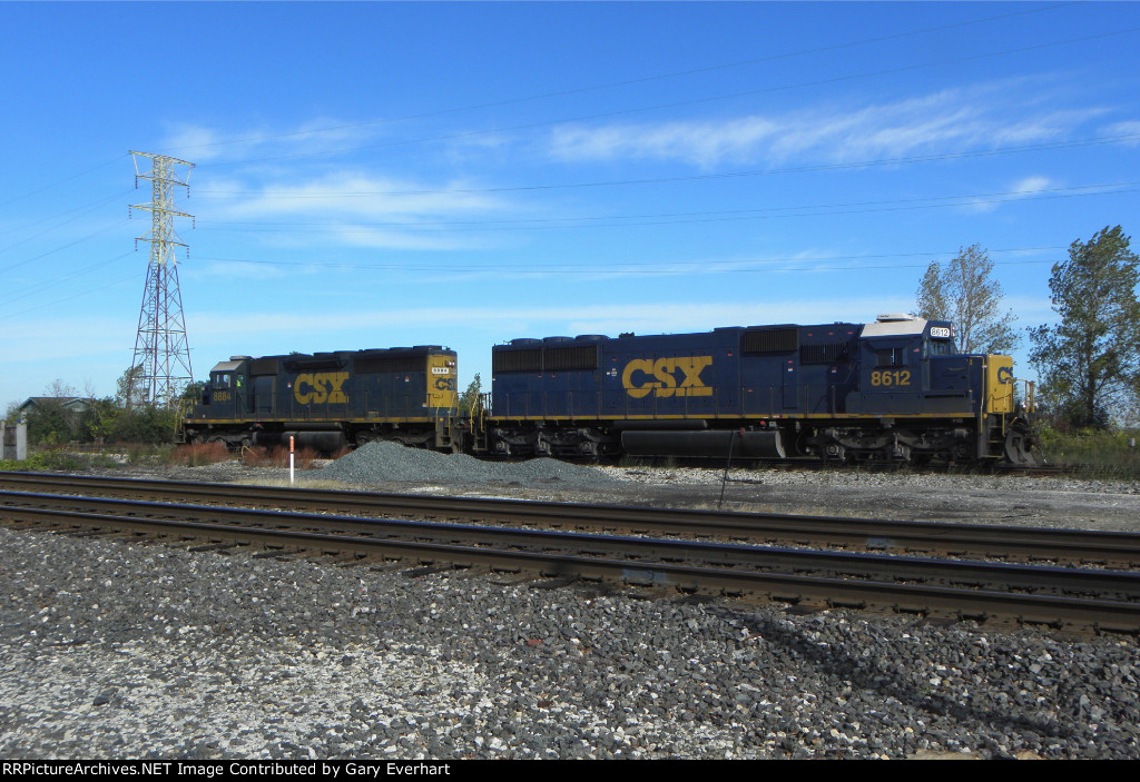 CSX 8884 and CSX 8612